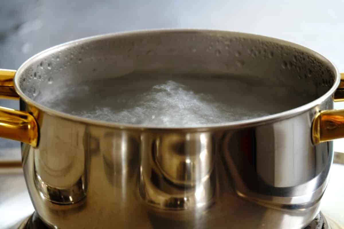 Importancia de hervir el agua en el control del cólera - Actitud Saludable
